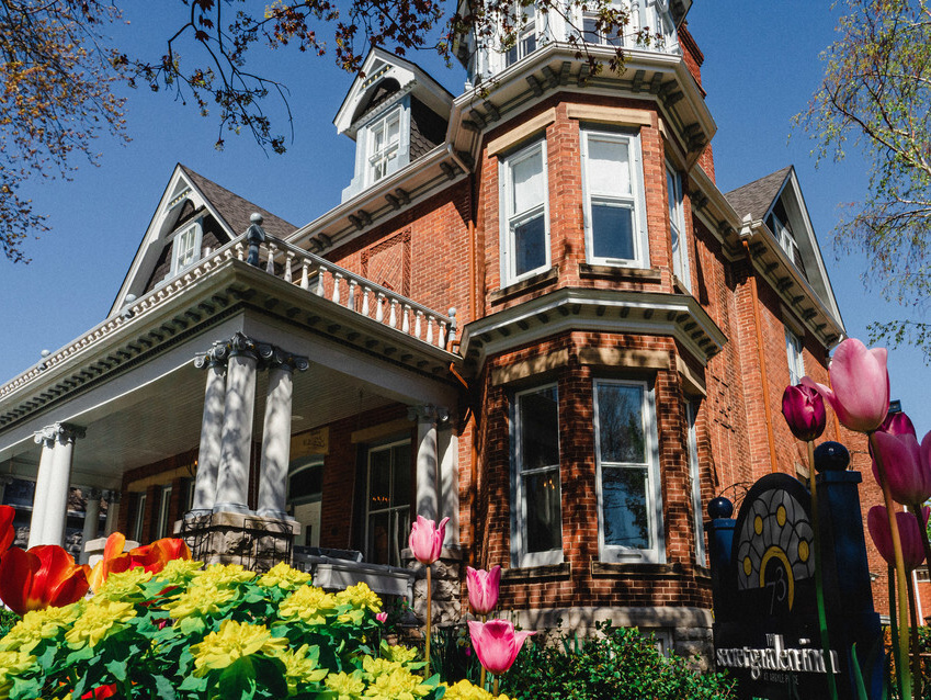 Visit Kingston | Secret Garden Inn | Dining